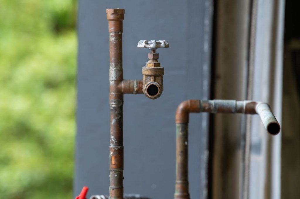 The Pros and Cons of Different Types of Water Pipes | Clover Aardklop
